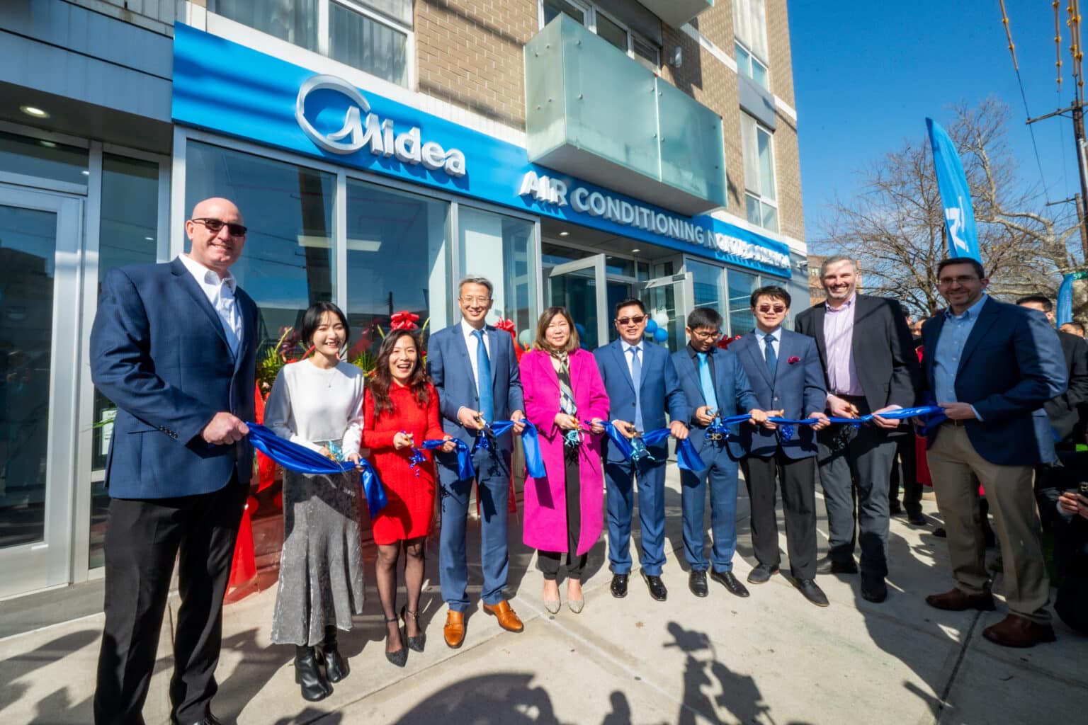 Midea Launches First HVAC Showroom and Distribution Center in New York ...